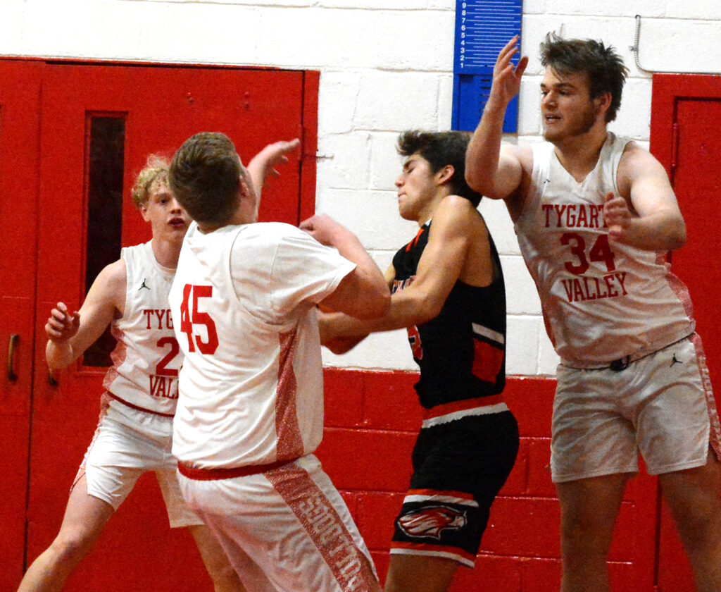 Hawks get past Bulldogs | News, Sports, Jobs - The Intermountain